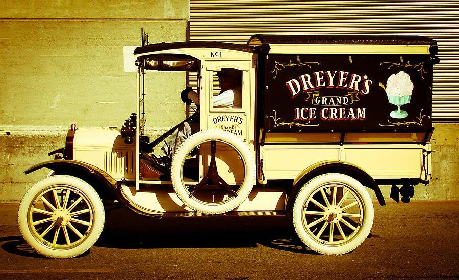 FOOD TRUCKS – A BRIEF HISTORY